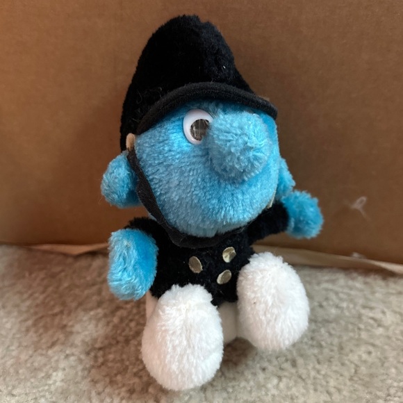 Peyo | Toys | Vintage 983 Peyo Smurf Police Officer Cop Wallace Berrie ...
